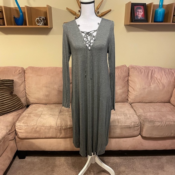 twenty second | Dresses | Twenty Seconds Brand Laced Neckline Midi ...
